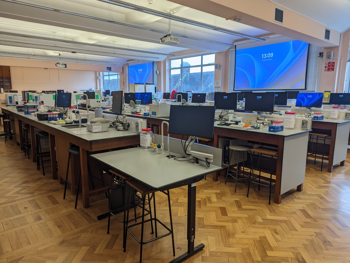 Hardy - 201 North Teaching Laboratory | AccessAble