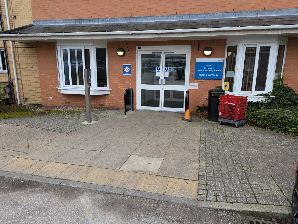 Peasley Cross Hospital - Iris Ward | AccessAble