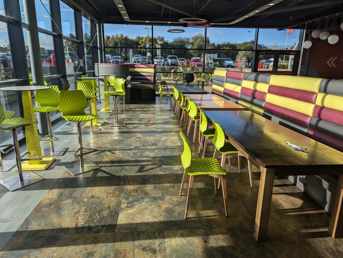 M5 - Strensham Services - Southbound - Roadchef | AccessAble