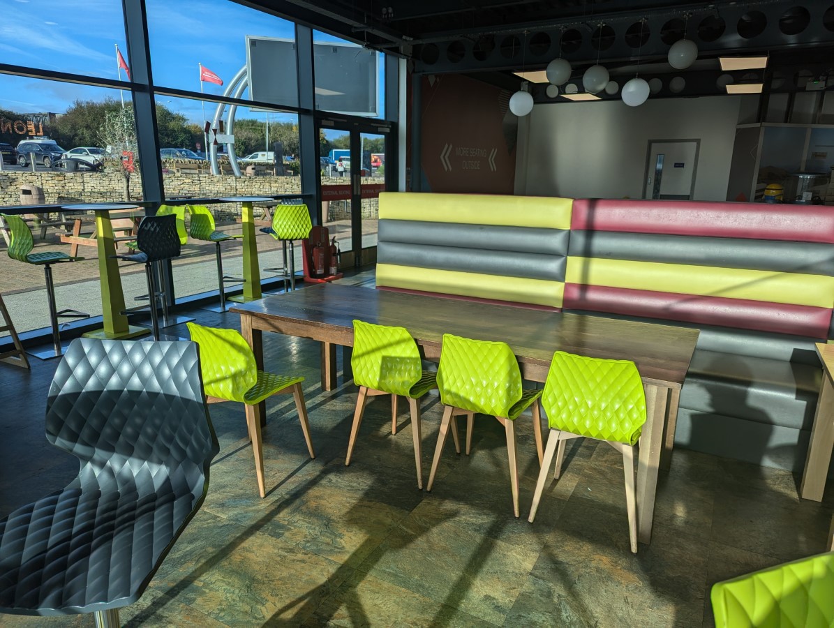 M5 - Strensham Services - Southbound - Roadchef | AccessAble