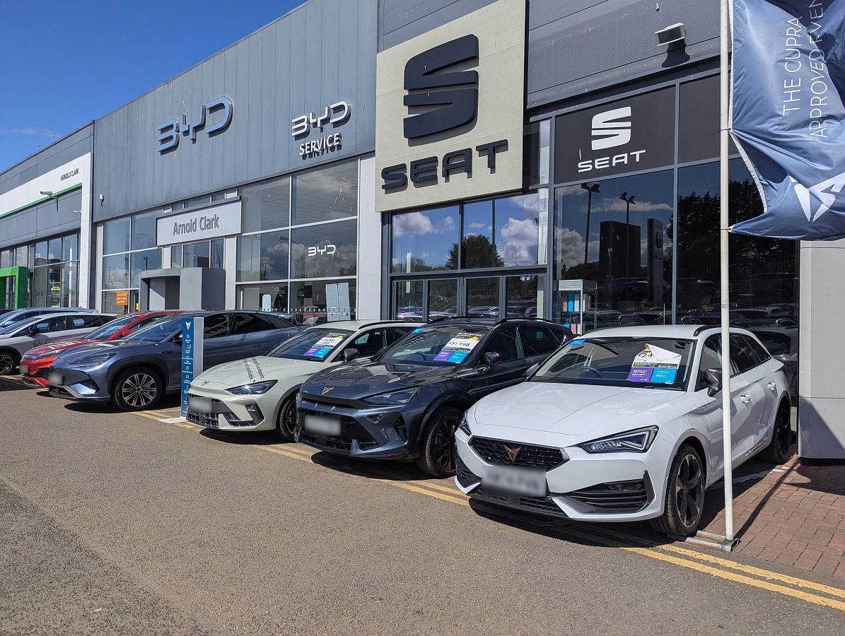 Arnold Clark Edinburgh Seafield Peugeot / Skoda / BYD / SEAT / CUPRA ...