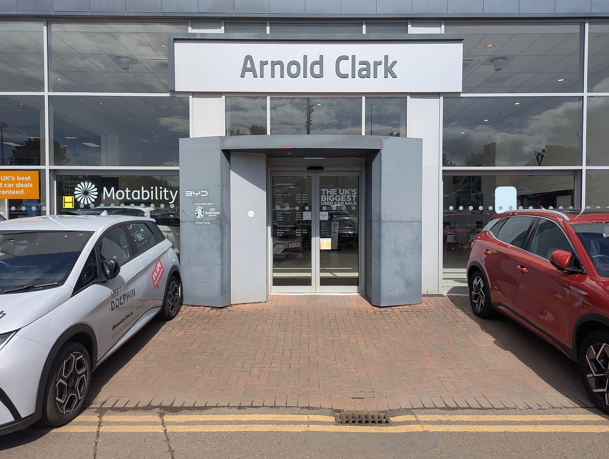 Arnold Clark Edinburgh Seafield Peugeot / Skoda / BYD / SEAT / CUPRA ...