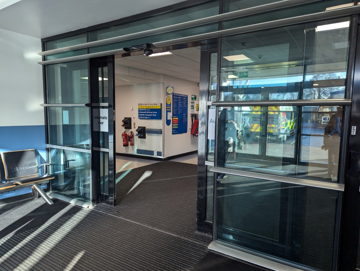 Royal Victoria Infirmary - Entrances | AccessAble