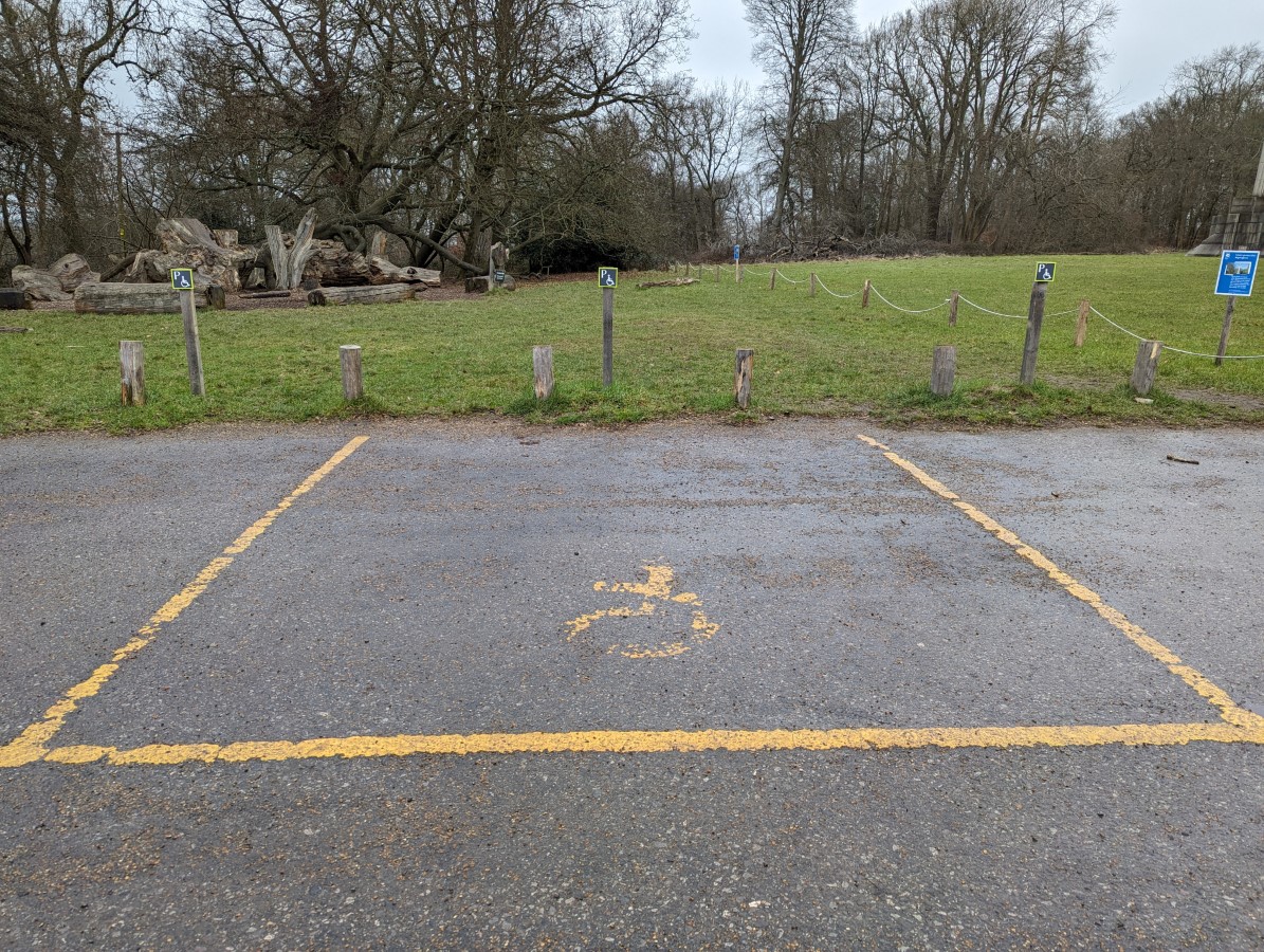 Ashridge Estate - Monument Café | AccessAble