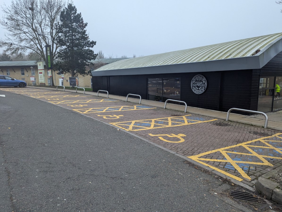 M40 - Oxford Services - Welcome Break | AccessAble