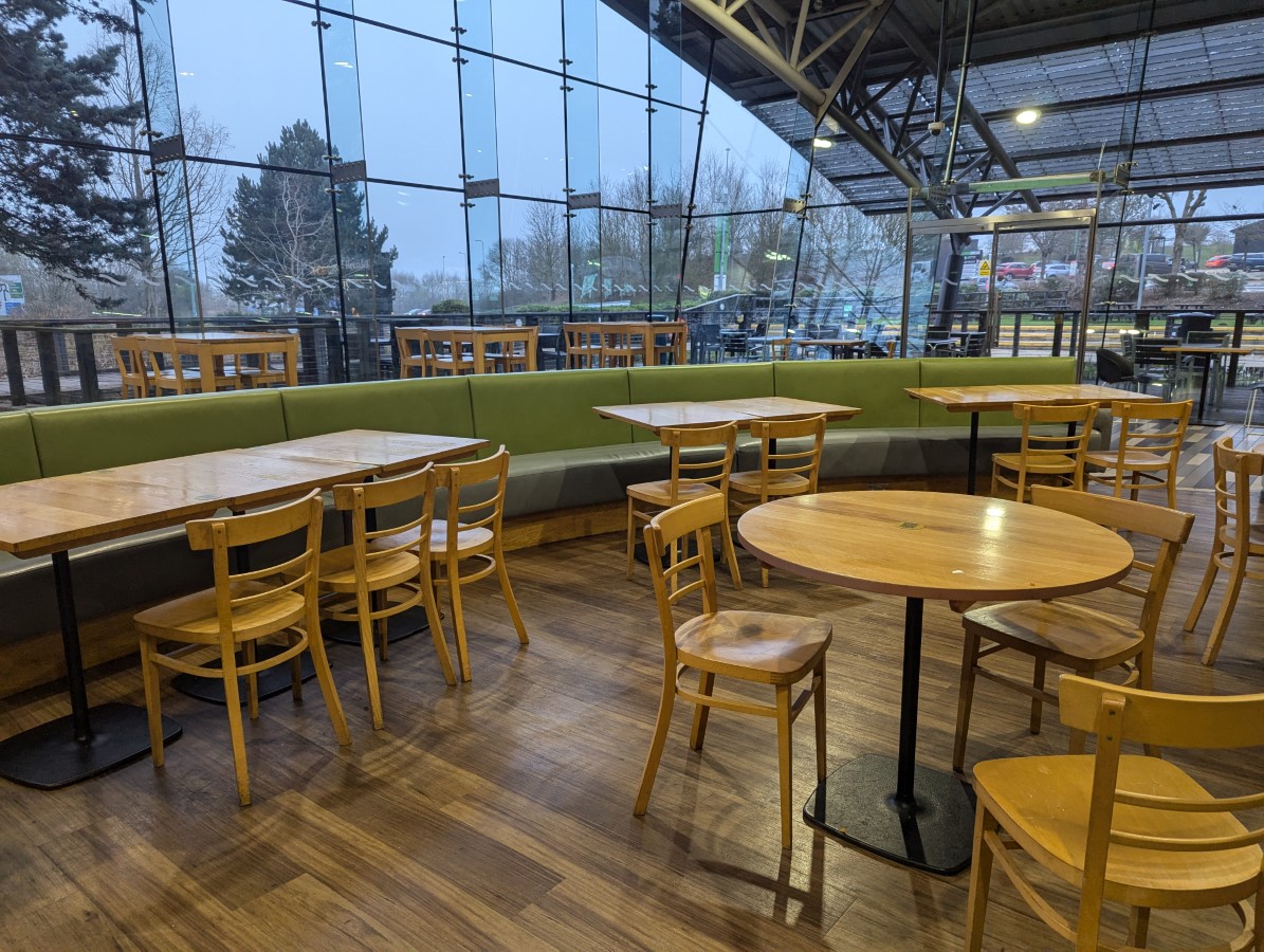 M40 - Oxford Services - Welcome Break | AccessAble