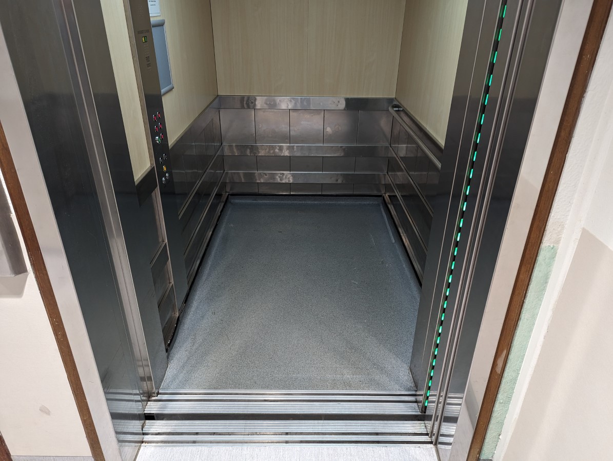 Bristol Royal Infirmary - Getting To and Getting Around The Hospital ...