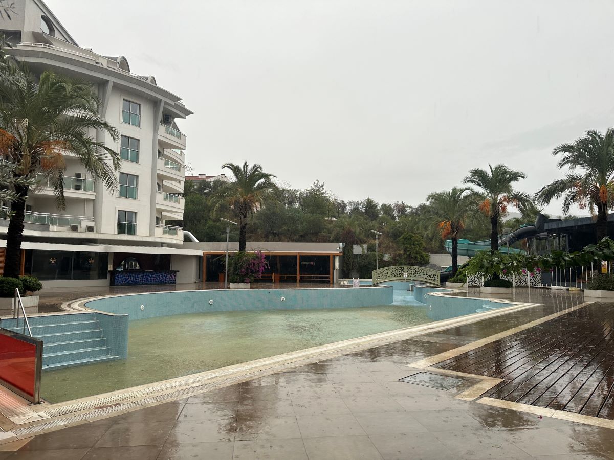 TUI SUNEO Costa Mare Suites - Swimming Pools | AccessAble