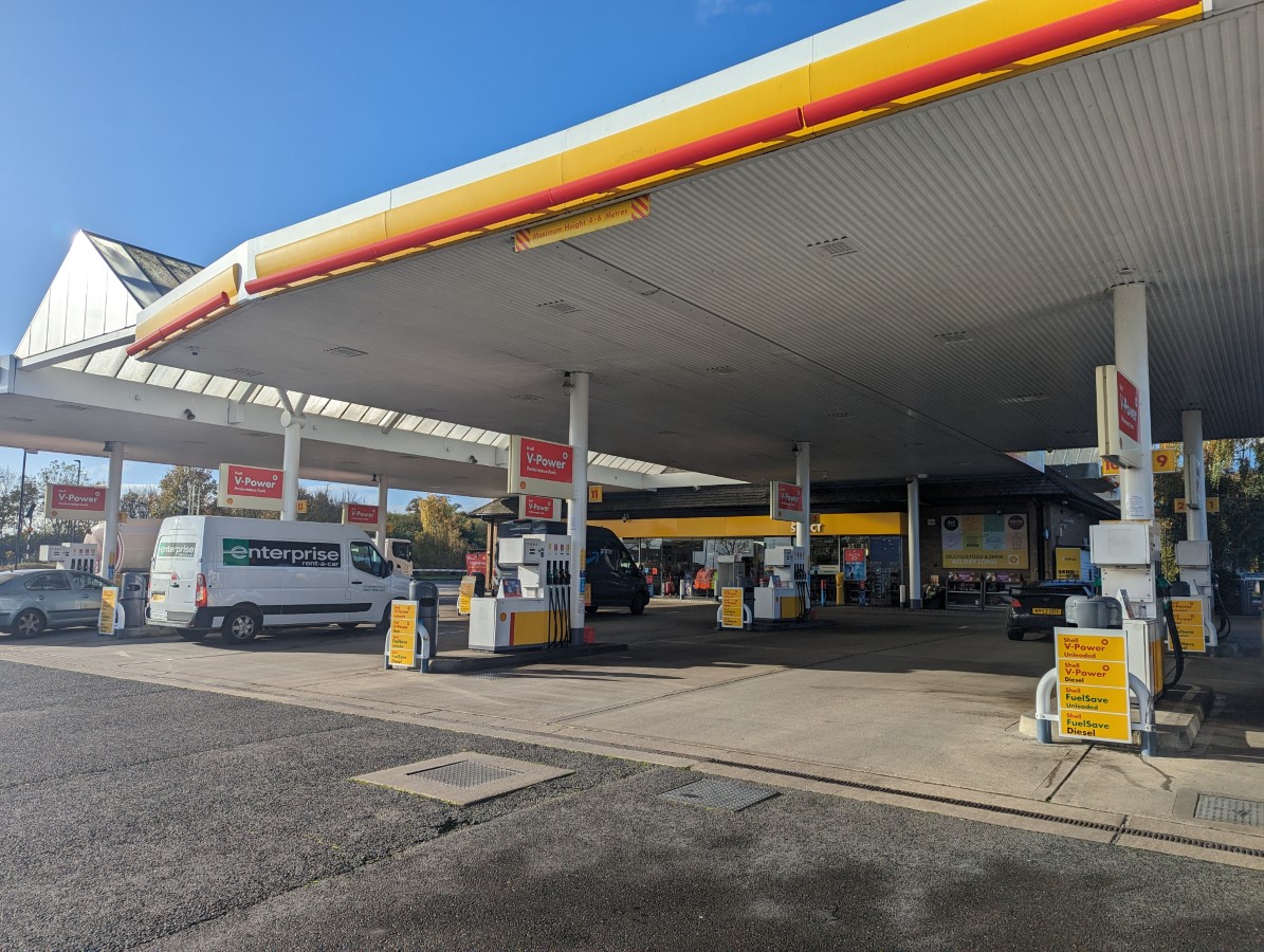 Shell Petrol Station - A1(M) - Peterborough Services - EXTRA | AccessAble