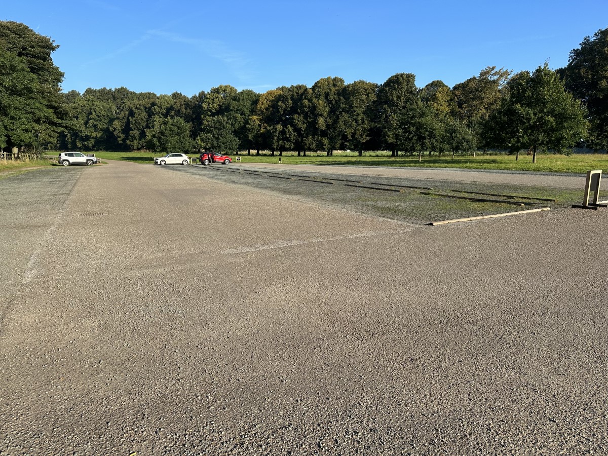 Hardwick - Parking and Arrival | AccessAble