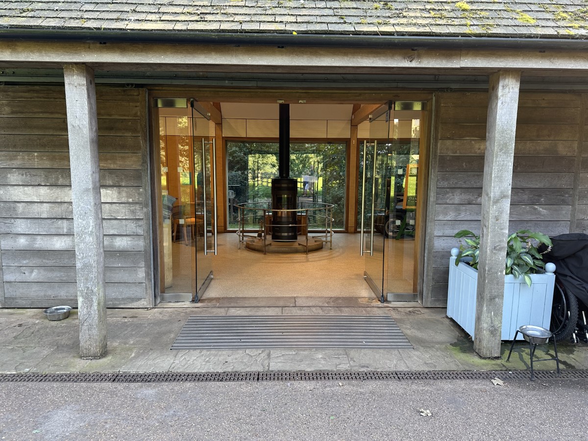 Hardwick - Parking and Arrival | AccessAble