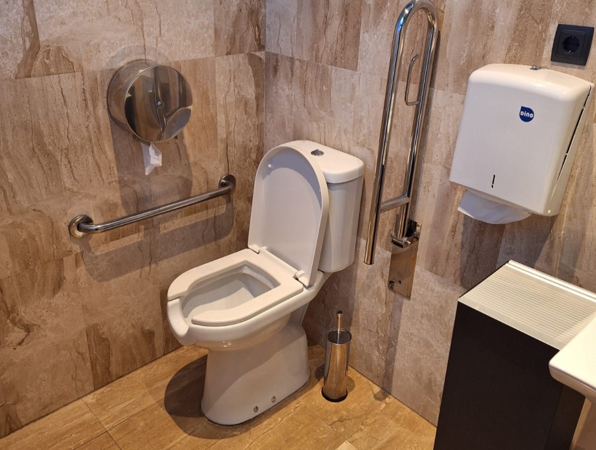 Holiday Village Majorca - Toilets with Adaptations for Disabled People ...