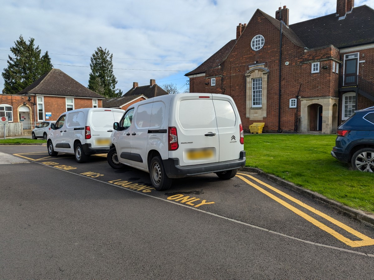Steppingley Hospital – Verandah Building – Wheelchair Services | AccessAble