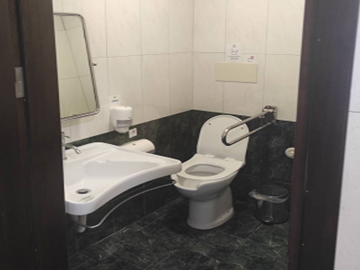 TUI Magic Life Marmari Palace - Toilet with Adaptations for Disabled ...