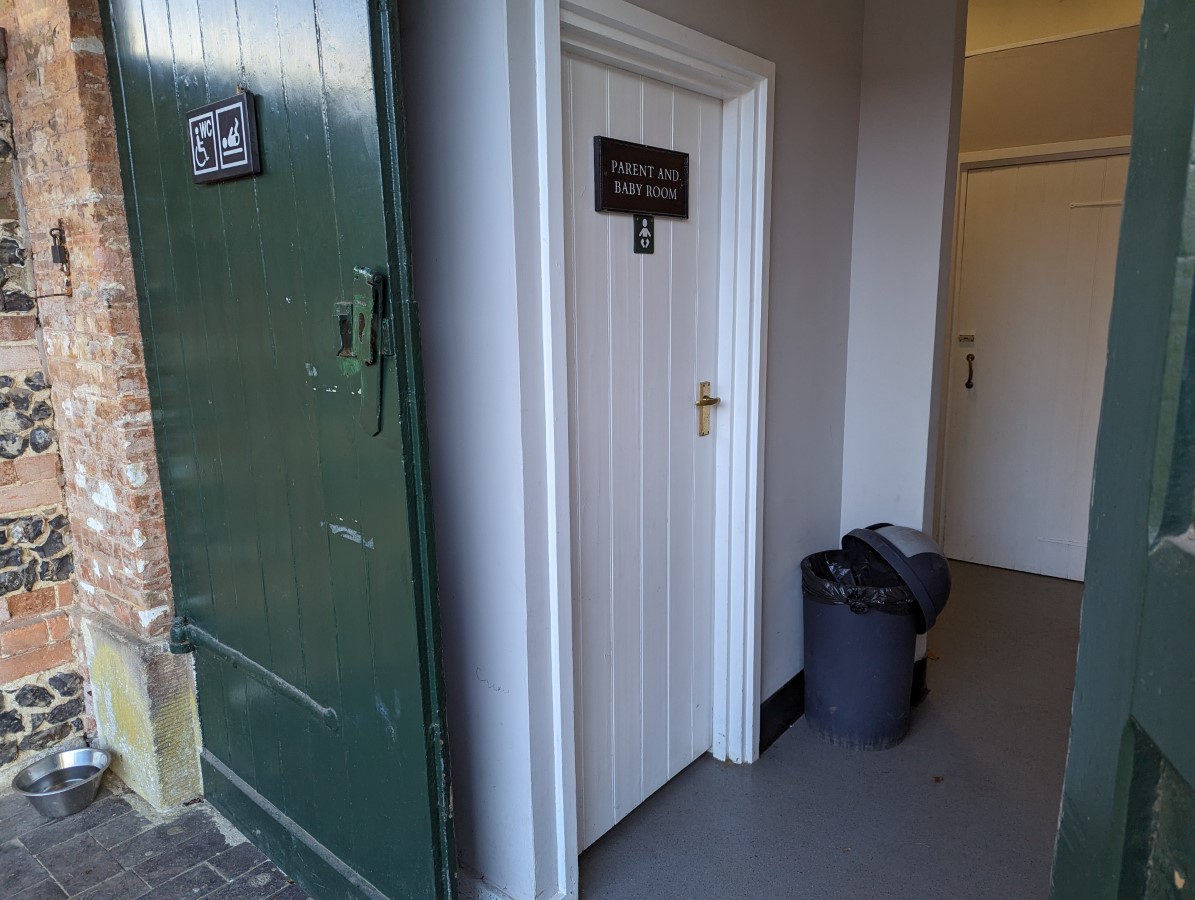 Basildon Park - Parking and Arrival | AccessAble