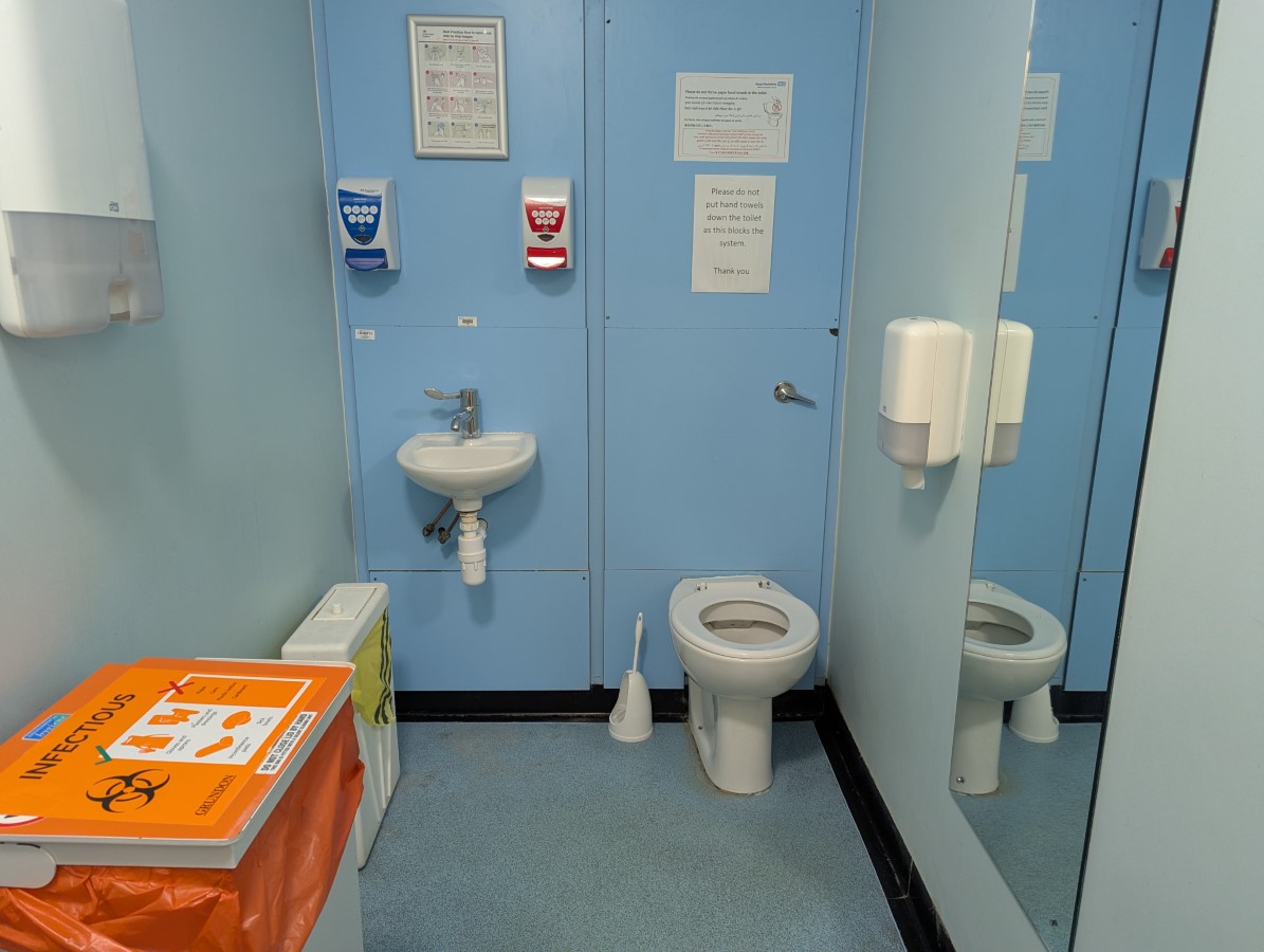 Acute Medical Unit (AMU) / Higher Monitoring Unit (HMU) | AccessAble