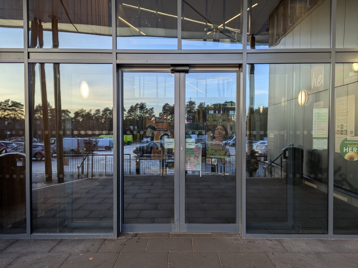 M3 - Fleet Services - Southbound - Welcome Break | AccessAble