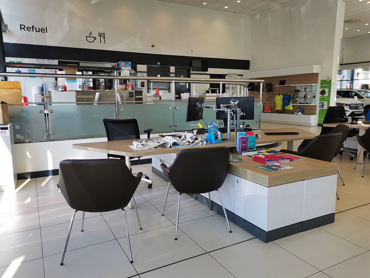 Arnold Clark Linwood SEAT / Škoda | AccessAble