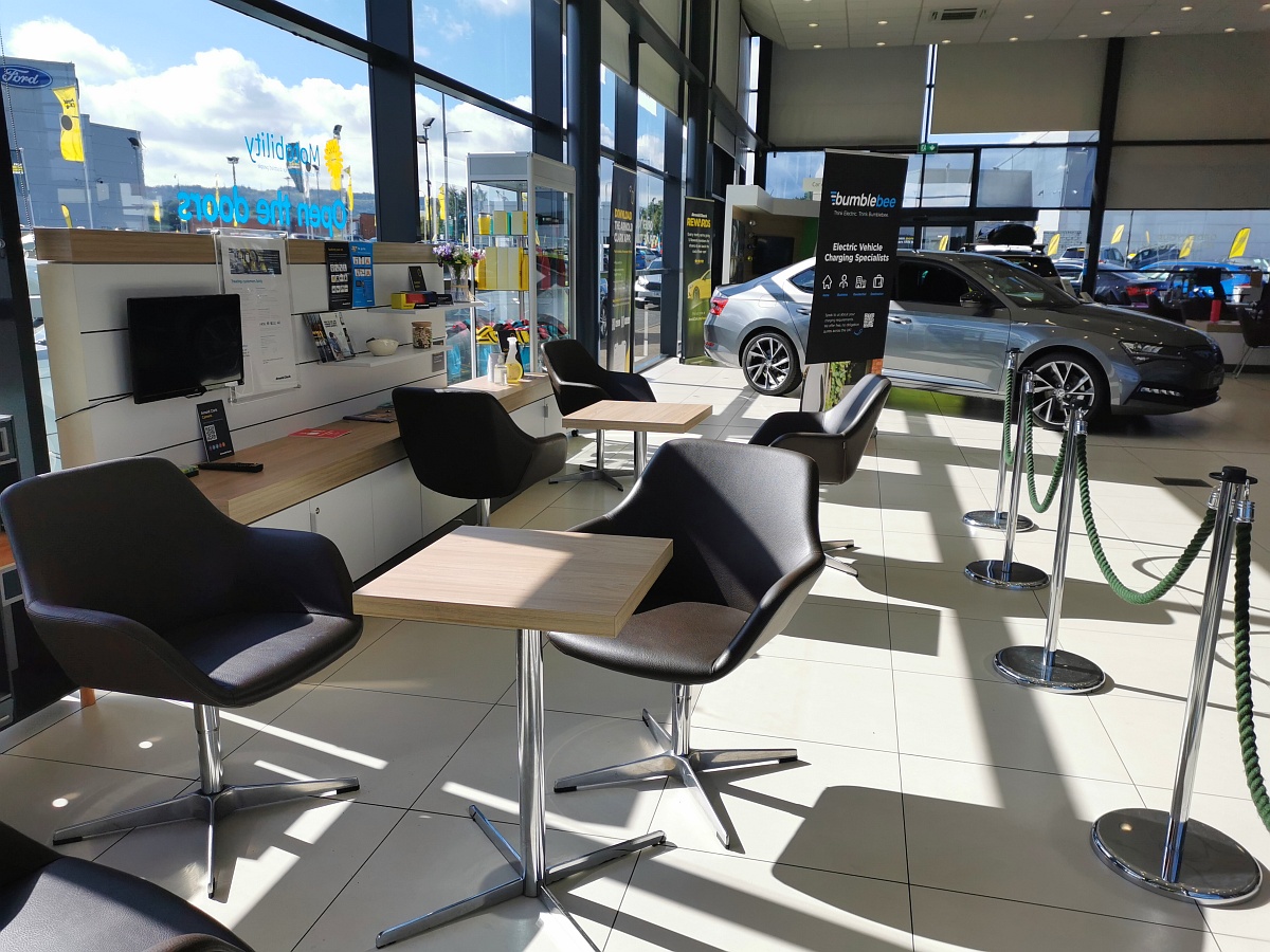 Arnold Clark Linwood SEAT / Škoda | AccessAble