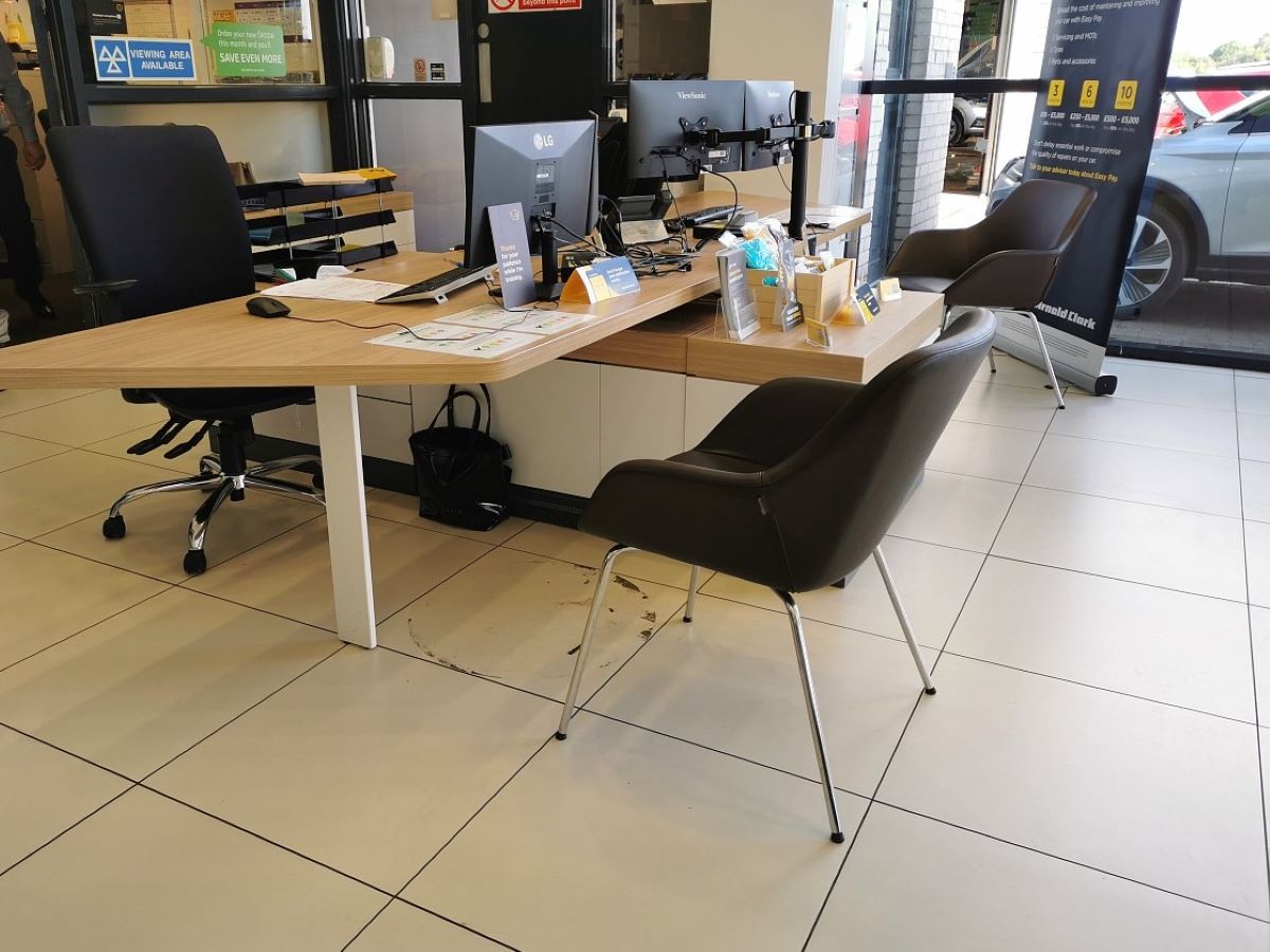 Arnold Clark Linwood SEAT / Škoda | AccessAble