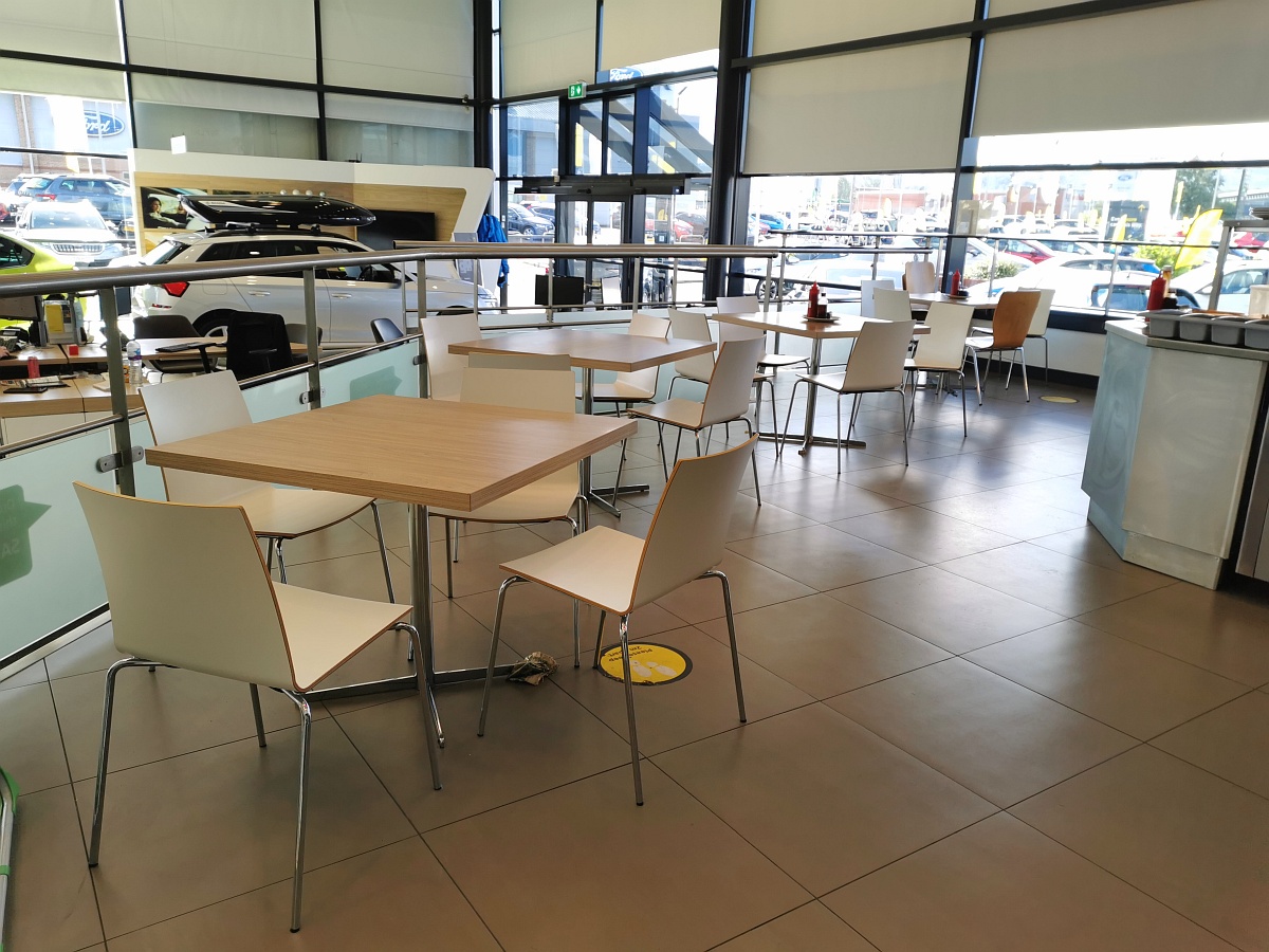 Arnold Clark Linwood SEAT / Škoda | AccessAble