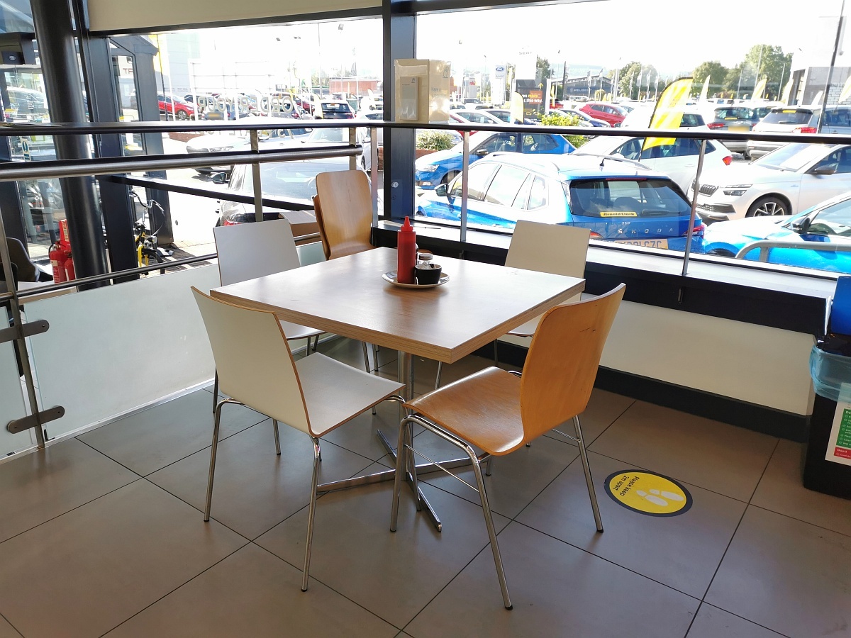 Arnold Clark Linwood SEAT / Škoda | AccessAble