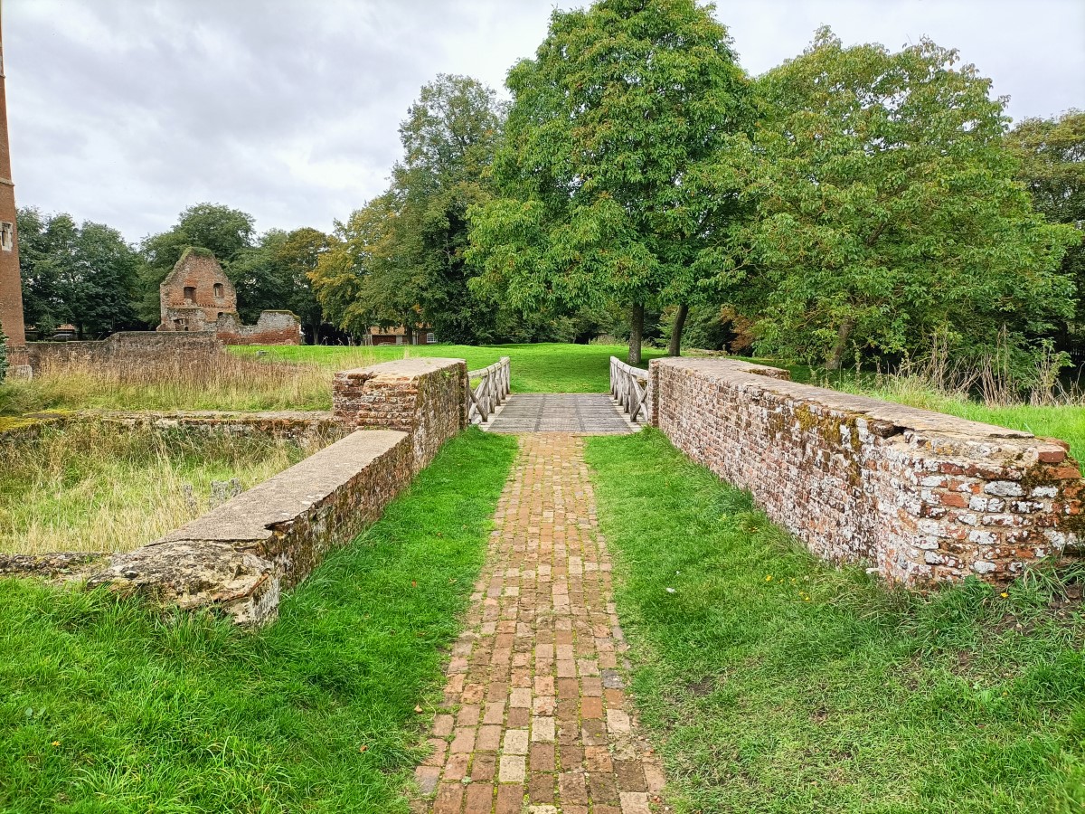 Tattershall Castle - Grounds | AccessAble