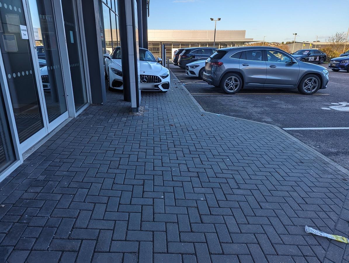 Arnold Clark Mercedes-Benz of Aberdeen | AccessAble