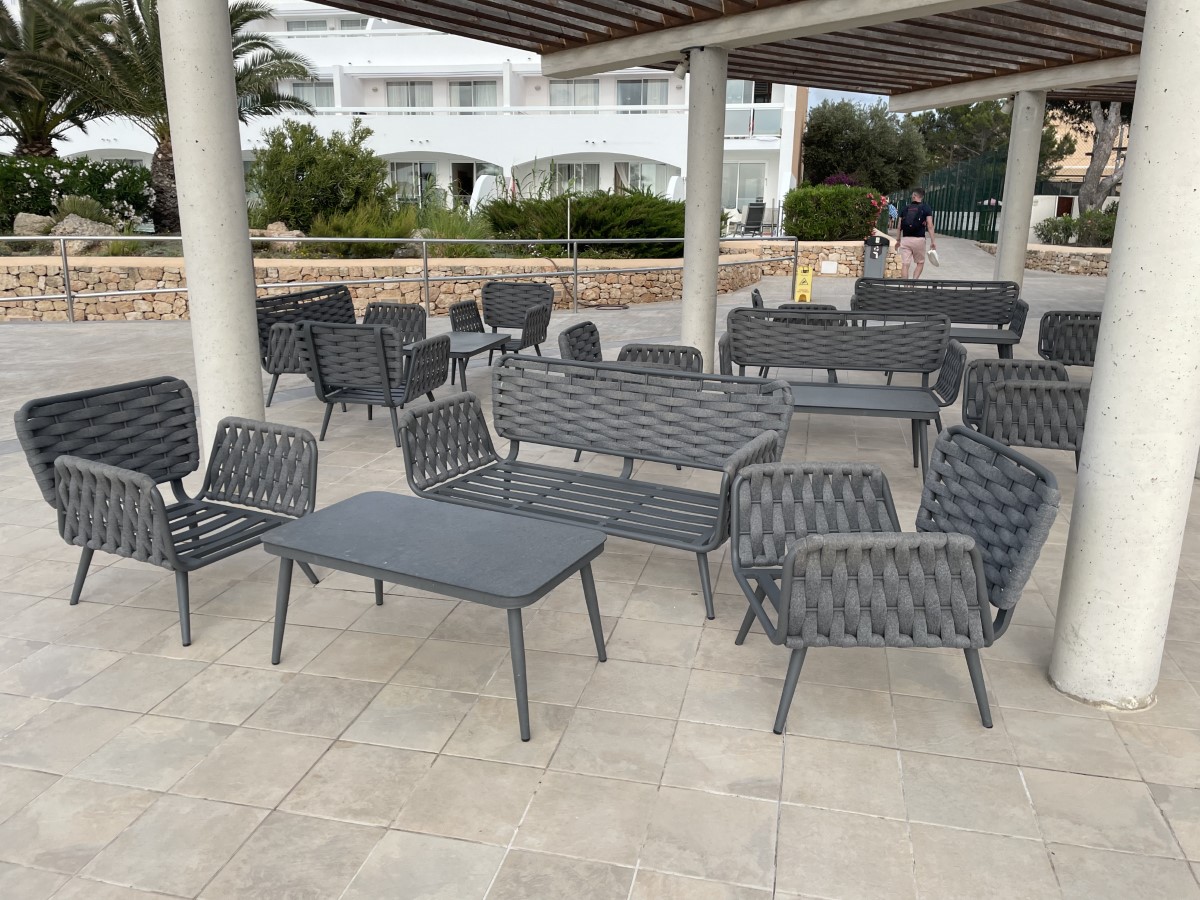 Holiday Village Seaview Ibiza - Infinity Pool Bar | AccessAble
