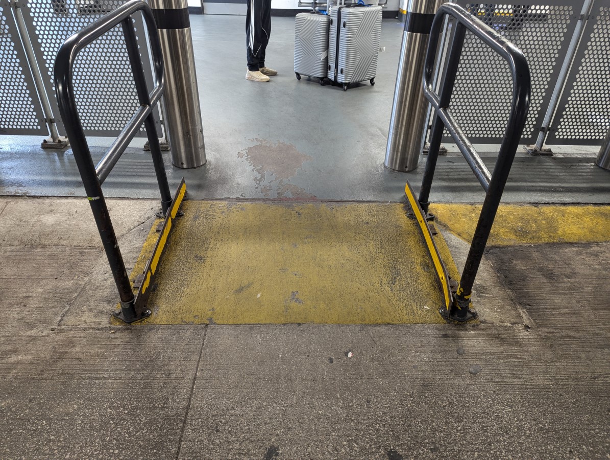 Terminal 2 - Pick Up and Drop Off | AccessAble