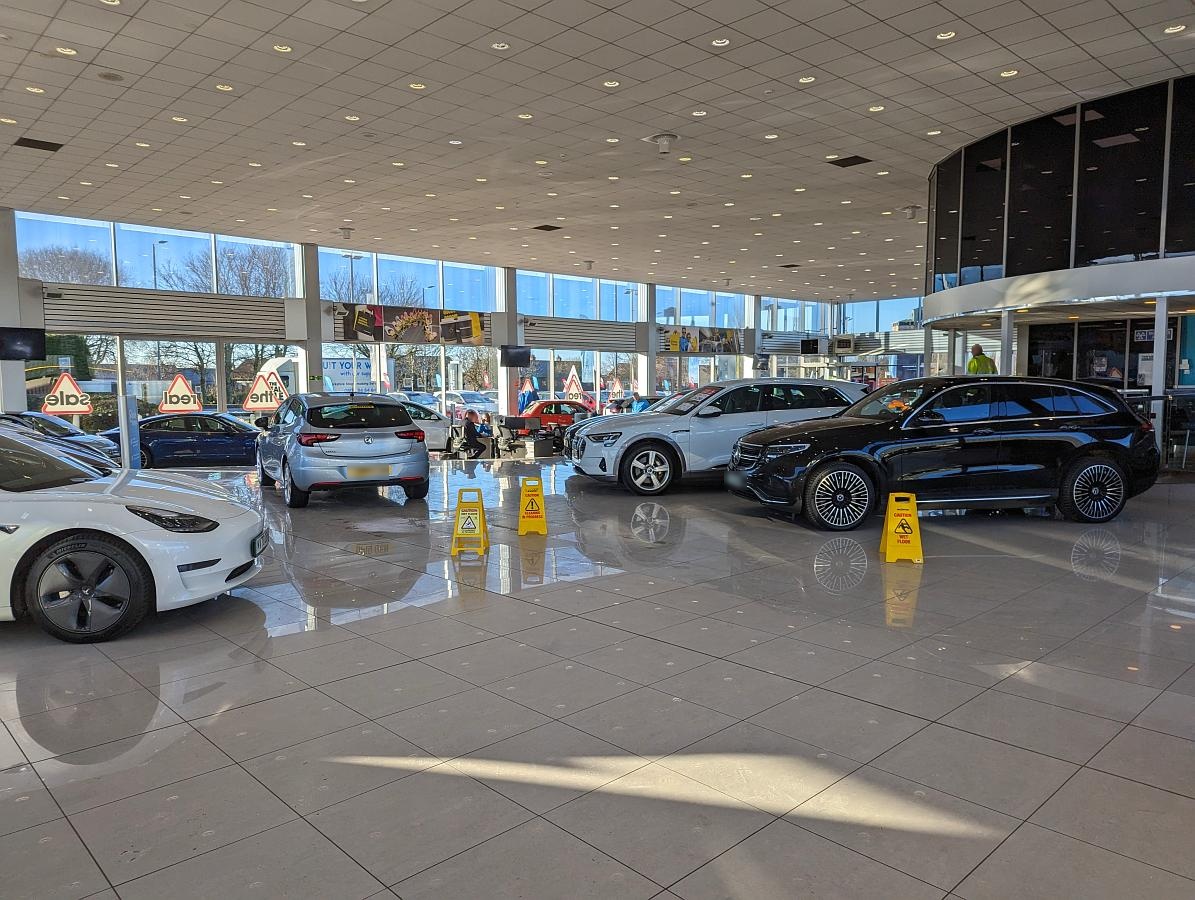 Arnold Clark Motherwell Motorstore | AccessAble