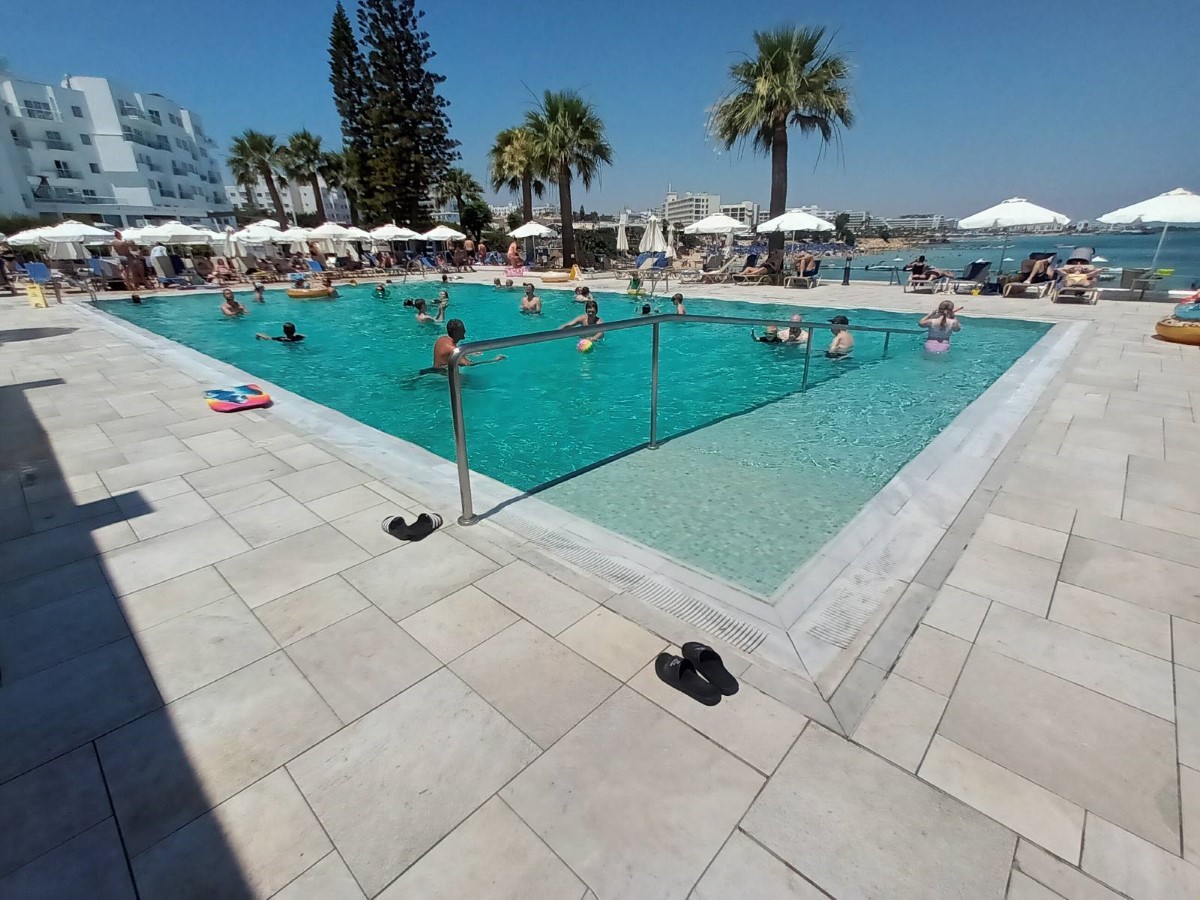 TUI BLUE Nausicaa Beach - Swimming Pool | AccessAble