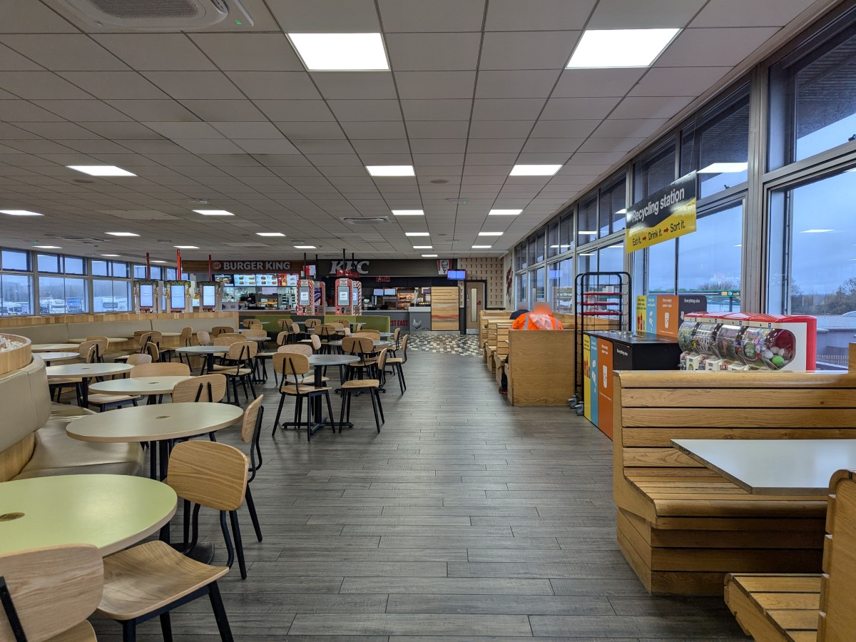 M1 - Leicester Forest East Services - Southbound - Welcome Break ...
