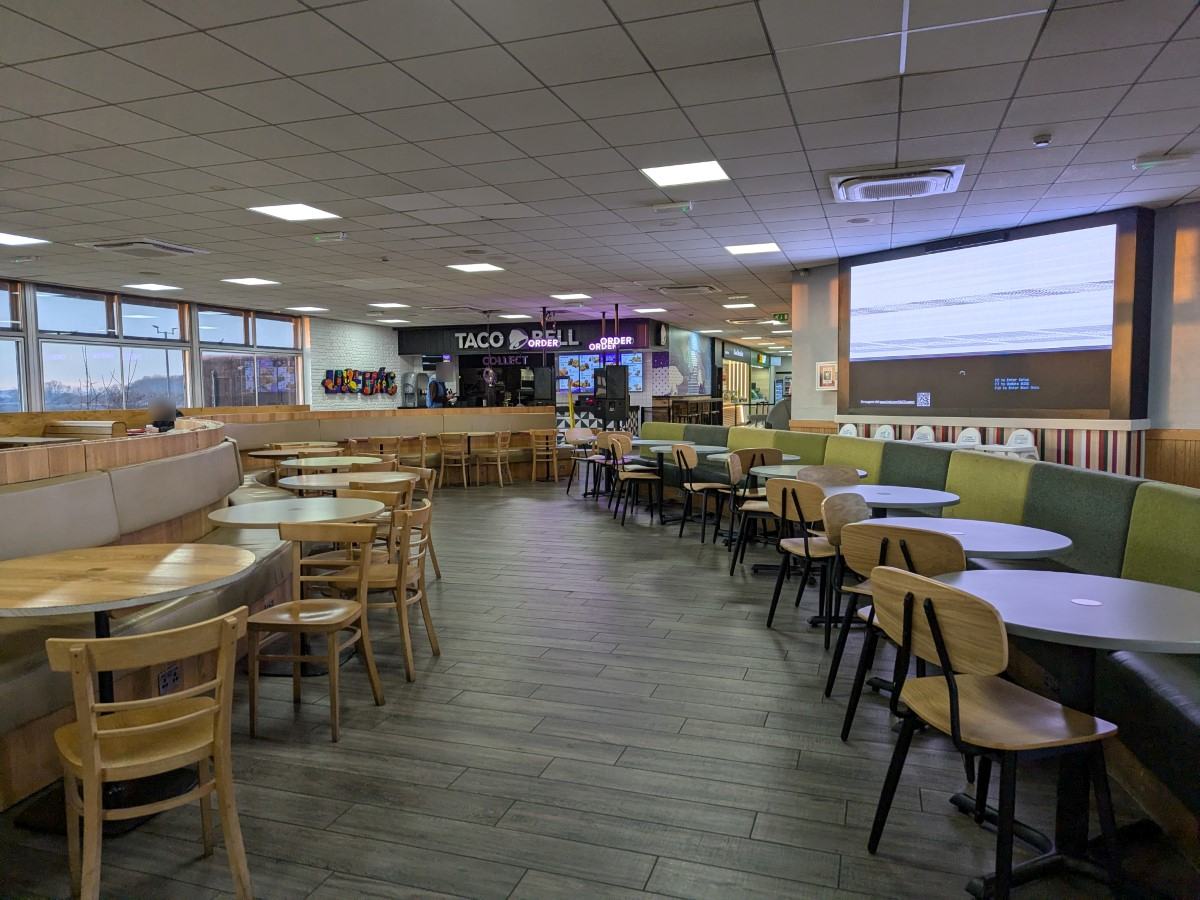 M1 - Leicester Forest East Services - Southbound - Welcome Break ...