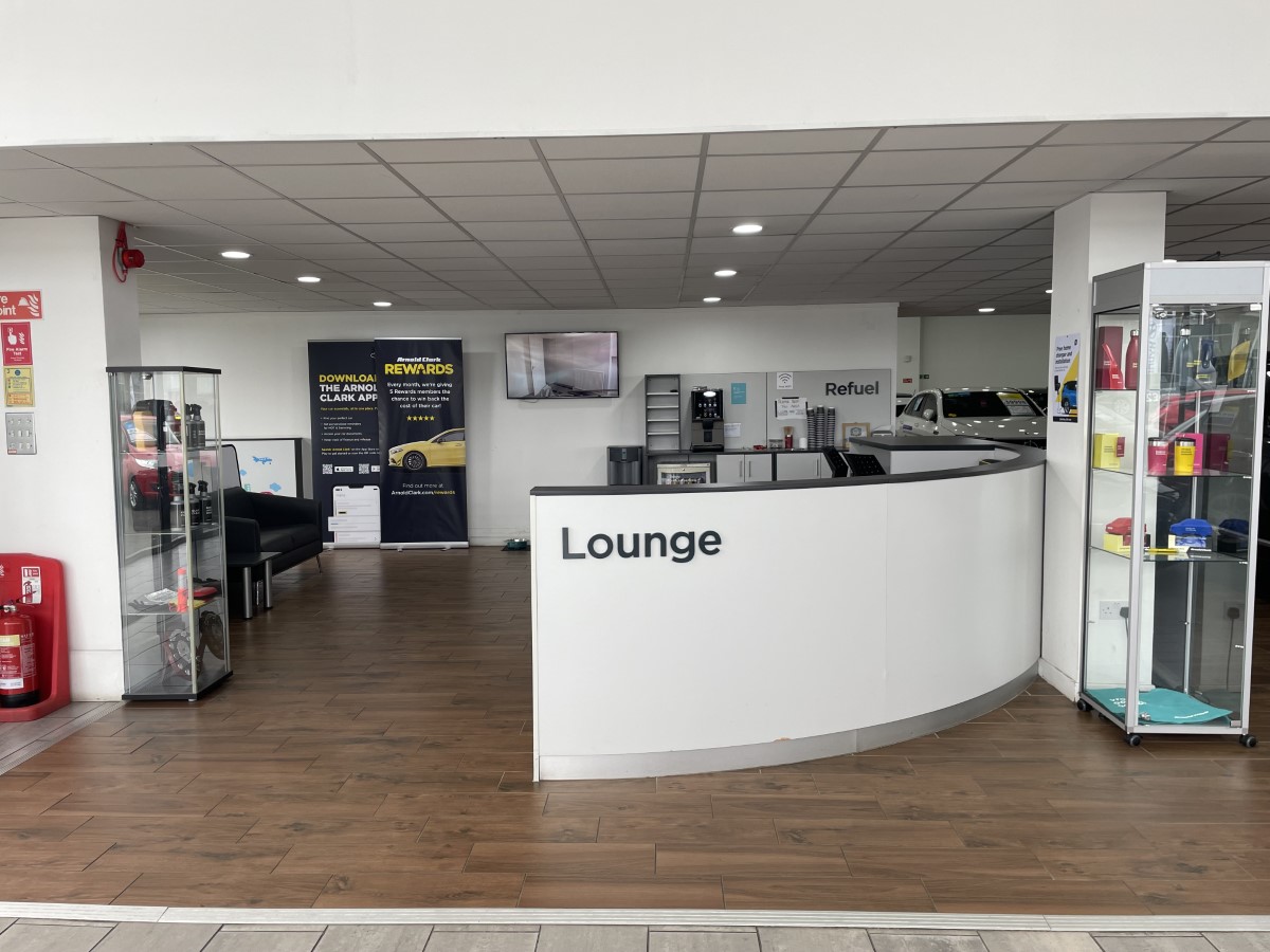 Arnold Clark Edinburgh Seafield Motorstore | AccessAble