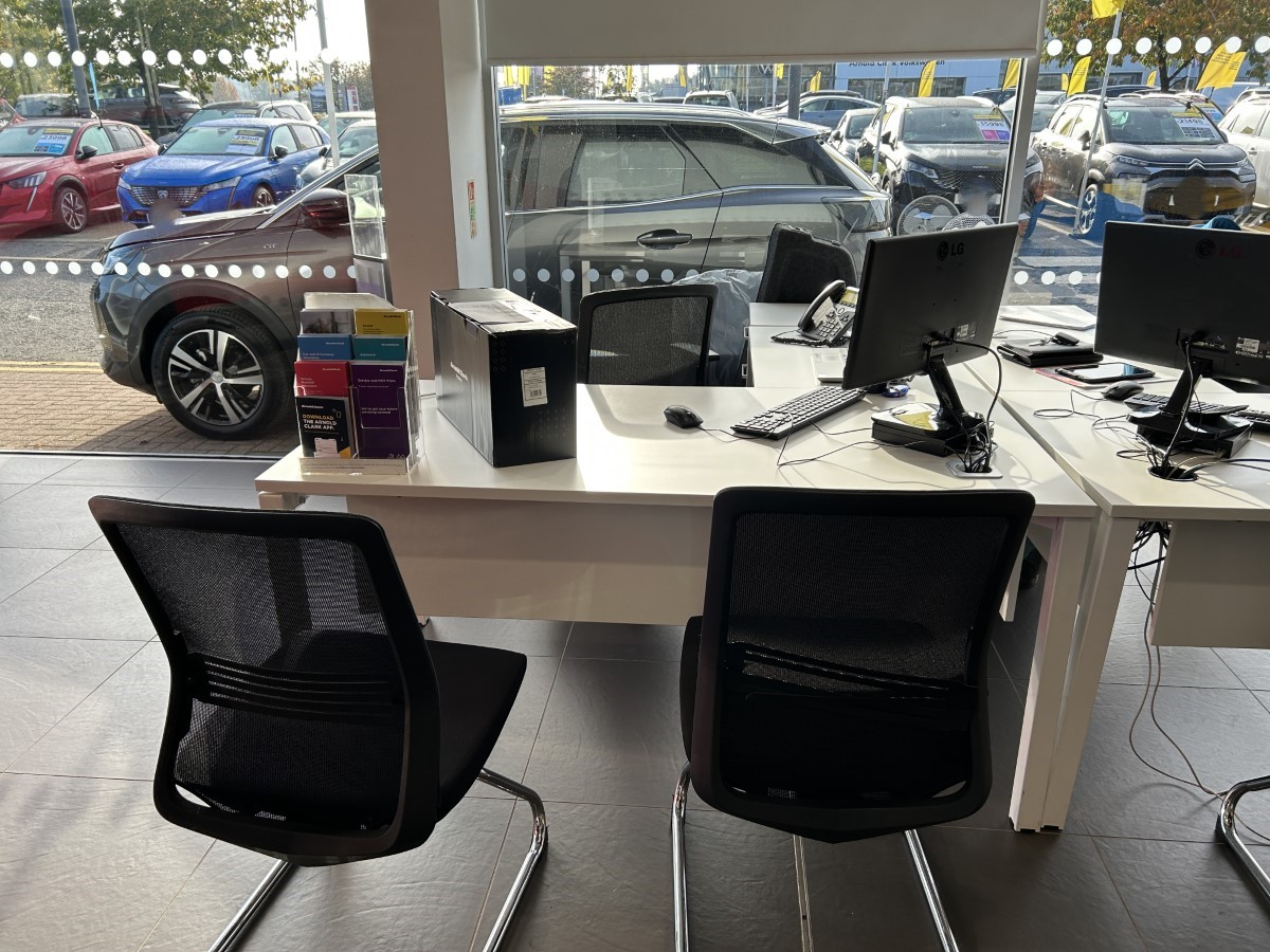 Arnold Clark Stirling Citroën / DS / Peugeot | AccessAble