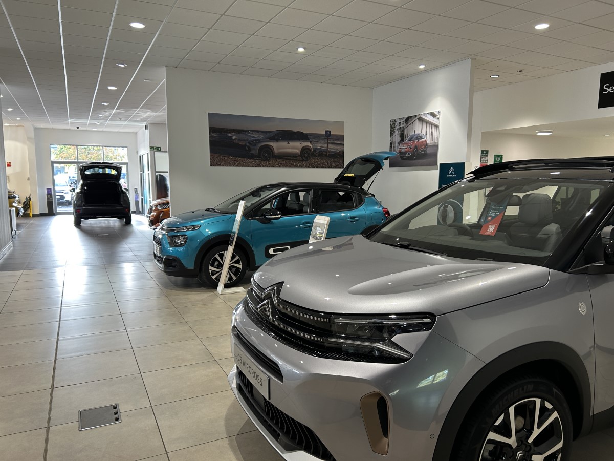 Arnold Clark Stirling Citroën / DS / Peugeot | AccessAble