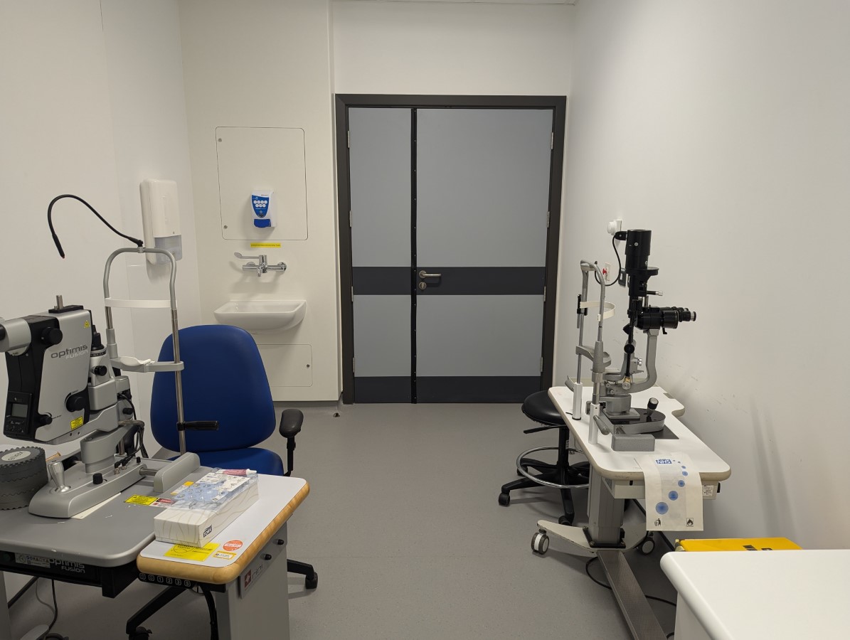 Royal Eye Infirmary - Main Outpatients Department | AccessAble