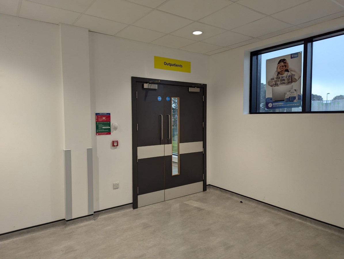 Royal Eye Infirmary - Main Outpatients Department | AccessAble