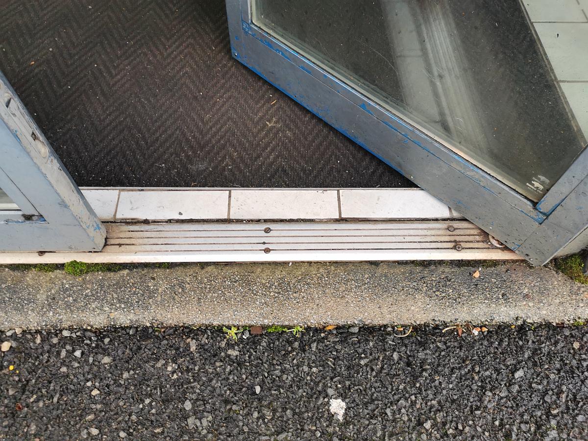 Arnold Clark Glasgow Garscube Road Vauxhall | AccessAble