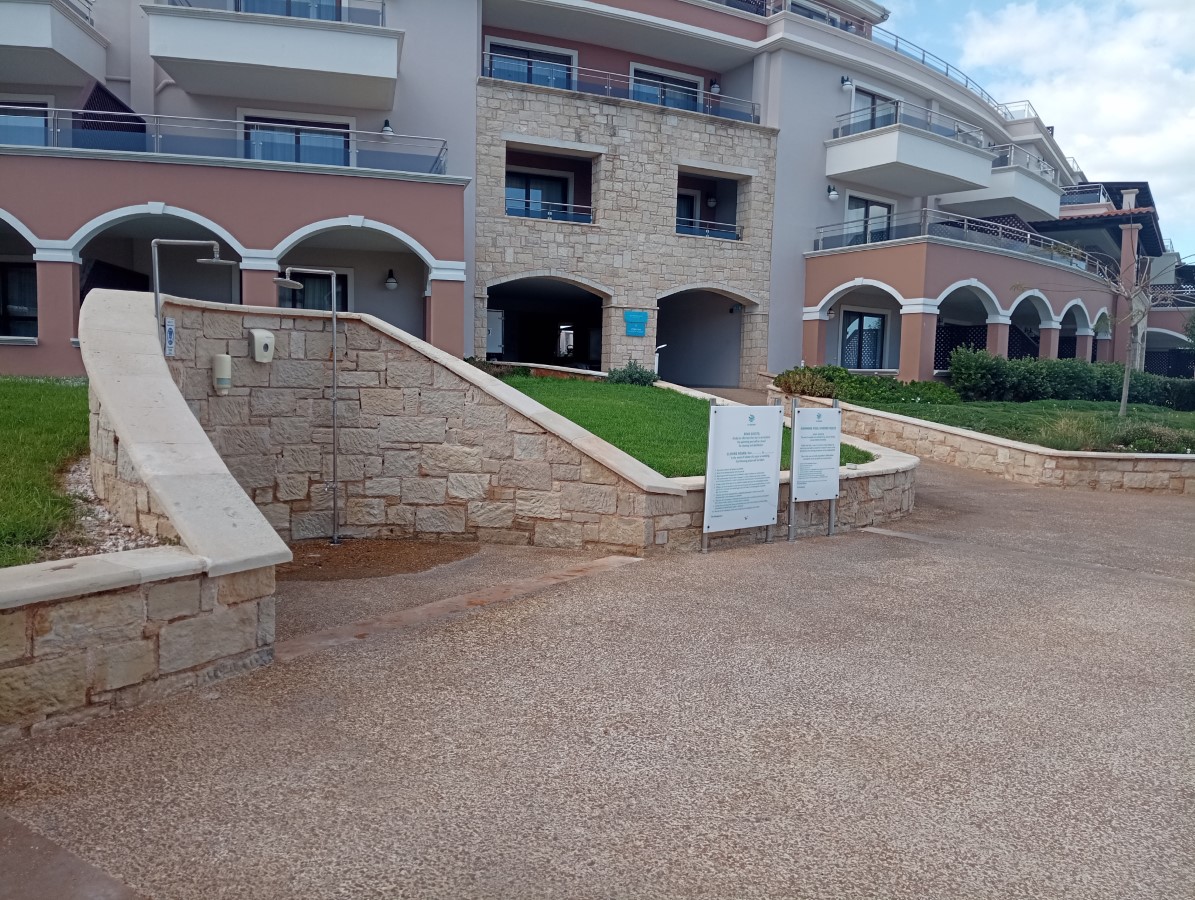 TUI BLUE Sensatori Atlantica Caldera Palace - Swimming Pools | AccessAble