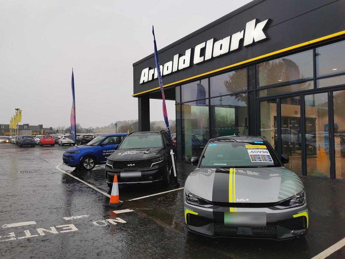 Arnold Clark Dundee Motorstore / Vauxhall / Fiat / Abarth | AccessAble