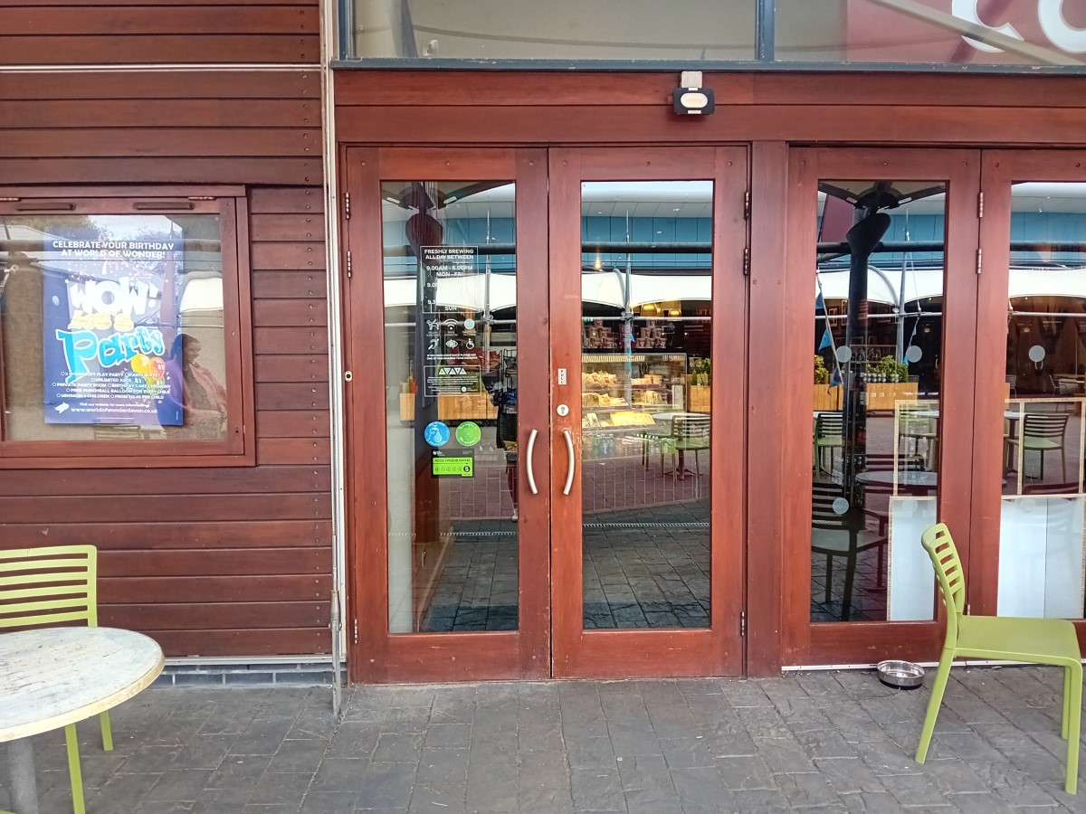 Affinity Devon Outlet Shopping Centre - Costa Coffee | AccessAble