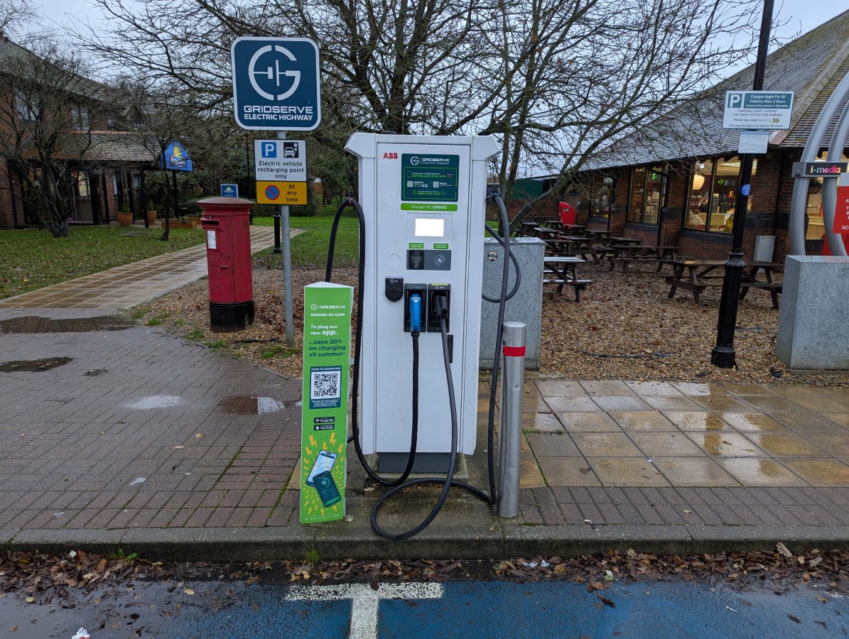 M20 - Maidstone Services - Roadchef | AccessAble