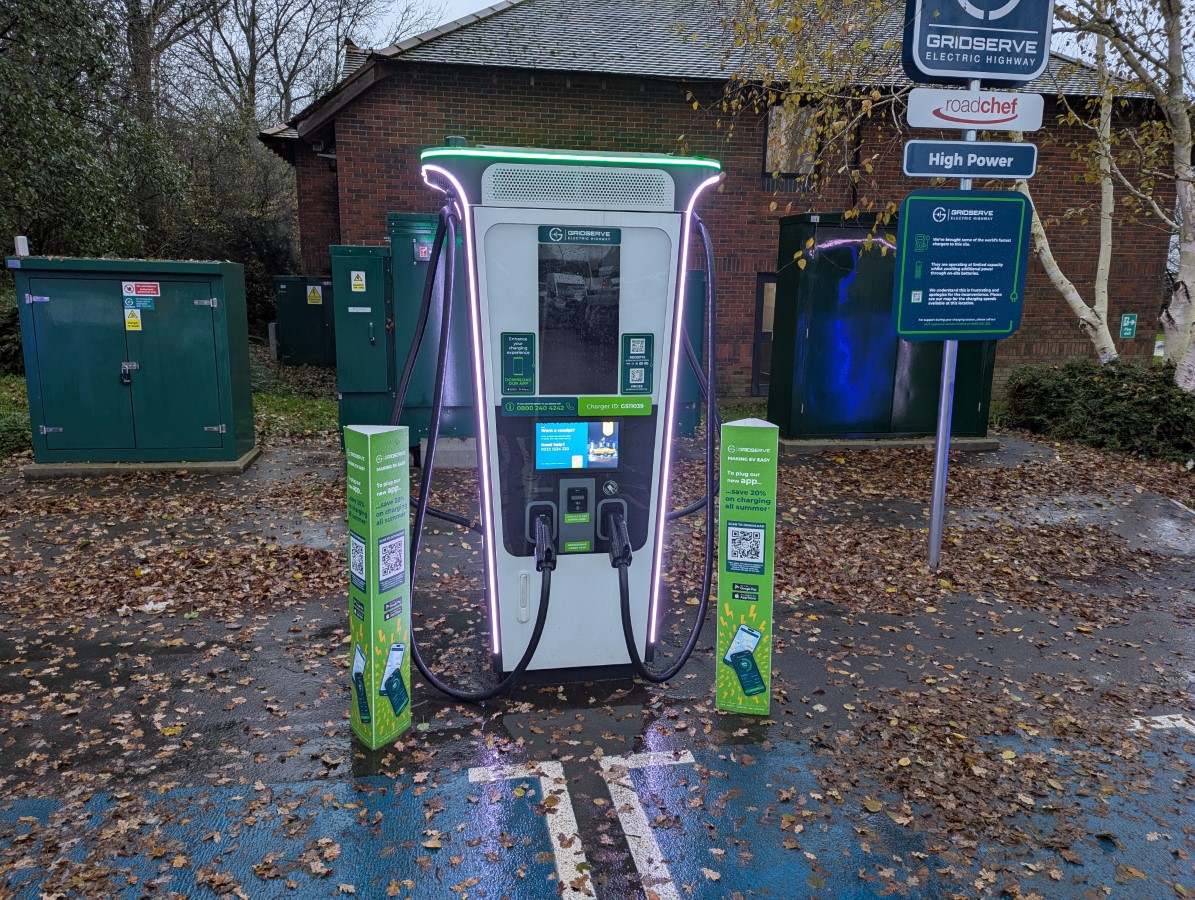 M20 - Maidstone Services - Roadchef | AccessAble