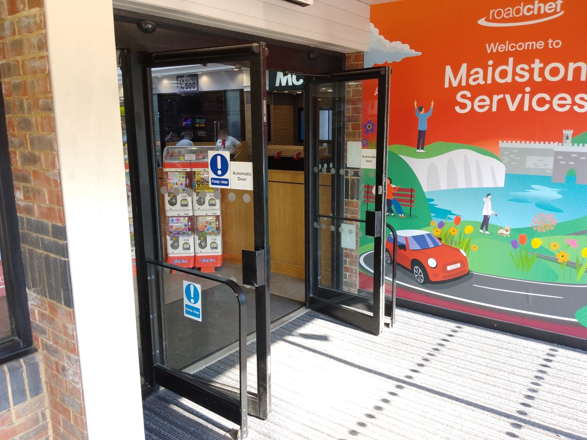M20 - Maidstone Services - Roadchef | AccessAble