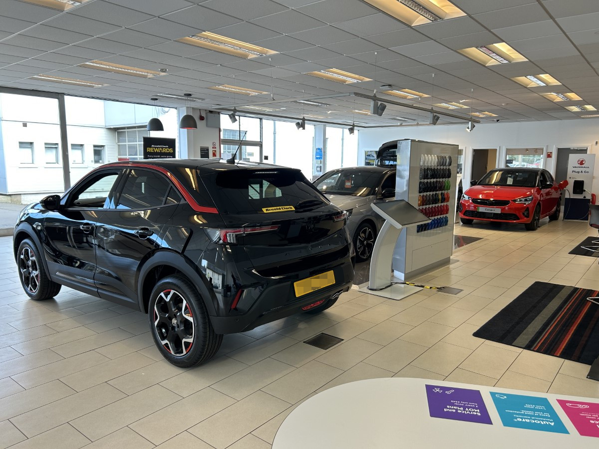 Arnold Clark Stirling Vauxhall | AccessAble