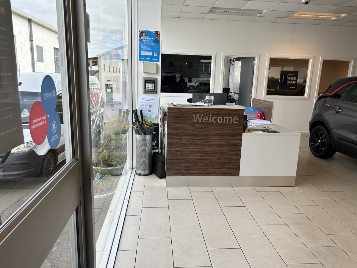 Arnold Clark Stirling Vauxhall | AccessAble