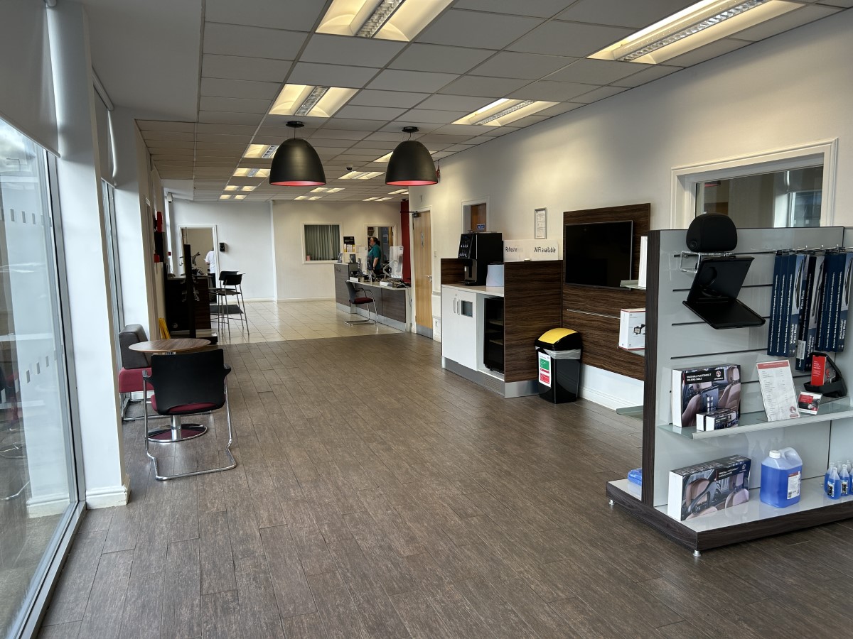 Arnold Clark Stirling Vauxhall | AccessAble