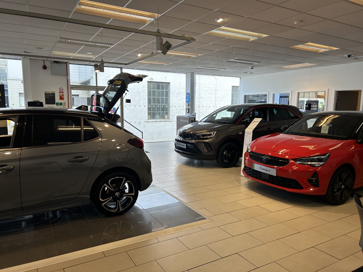 Arnold Clark Stirling Vauxhall | AccessAble